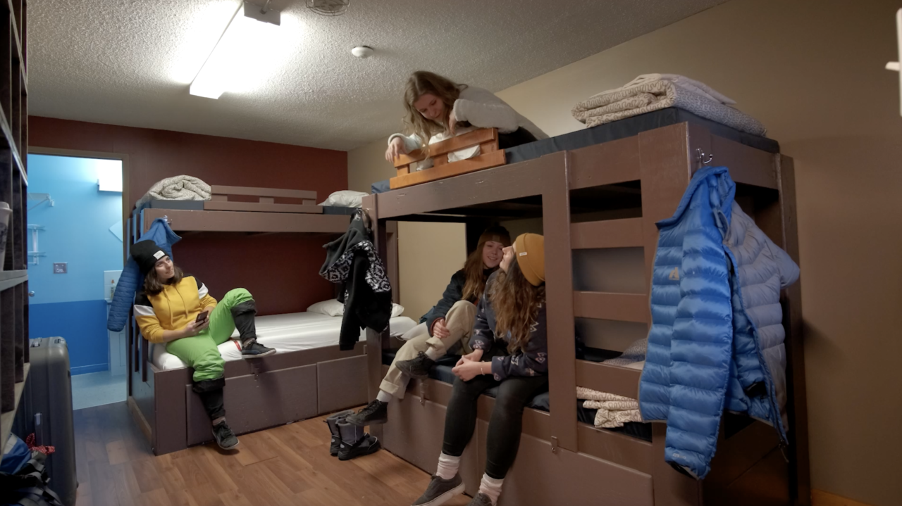 Family Rooms | Raging Elk Hostel Fernie